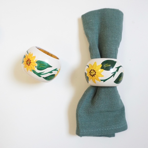 Dining | Vintage Sunflower Napkin Ring Set | Poshmark
